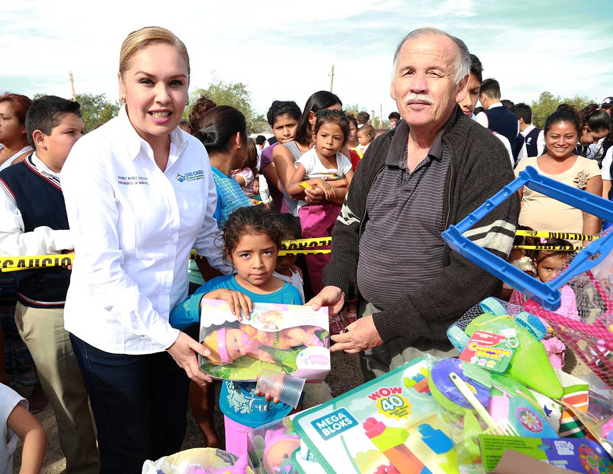 Instituto Cultural Baldor Y DIF Los Cabos Provocan Sonrisas En Niños ...