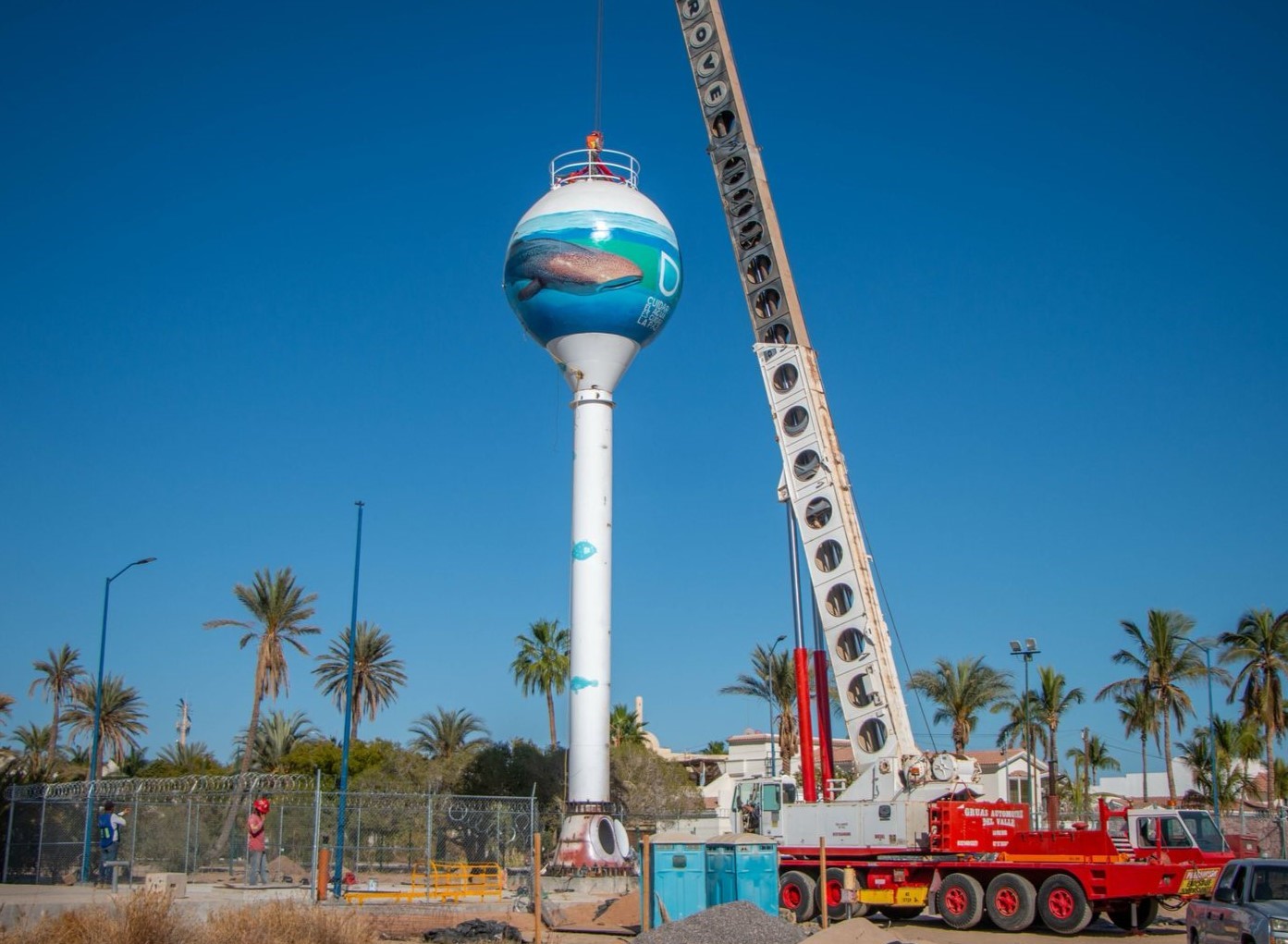 Avanza Red De Tanques Elevados Con La Instalación Del Primer Depósito De Agua - Noticias La Paz